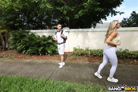 Lani Rails Mom Is Horny