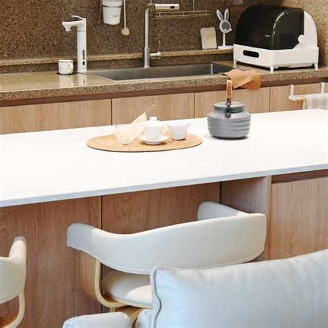 Bmore Design ️같은 주방 맞나요👀 깔끔한 화이트 톤에 따듯한 조명의 조화 답답하고 칙칙하던 공간이 이제는 바라만 봐도 설레는 공간으로 재탄생 ️