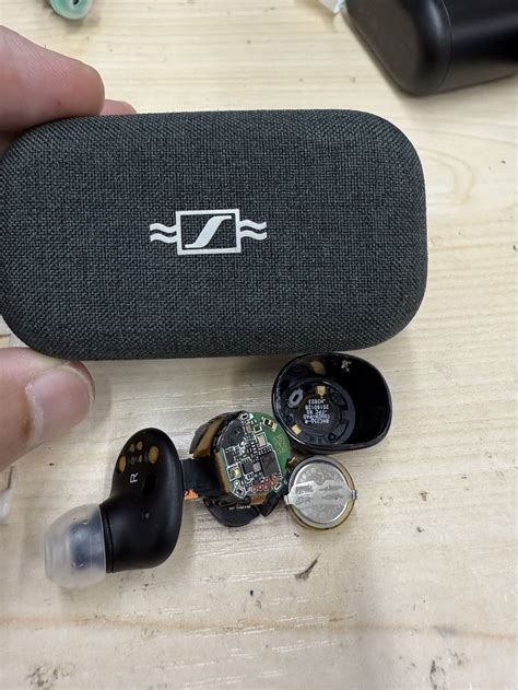 Earphones Battery Replacement