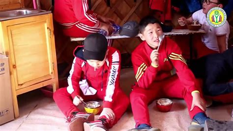 Би багш Эрдмийн өргөө цогцолбор сургуулийн багш Ц Ганцэцэг Youtube