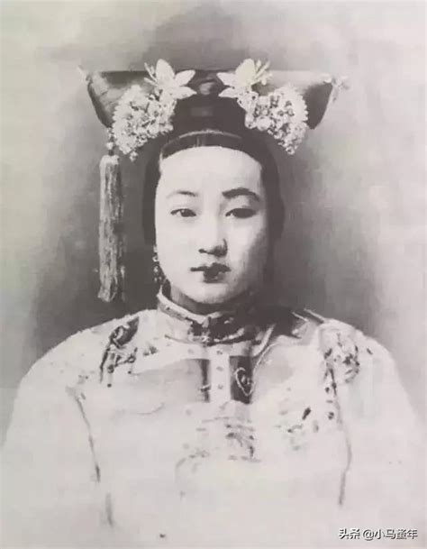 晚清老照片，慈禧十八歲時照片被復原，宮內妃嬪頓時黯然失色 每日頭條
