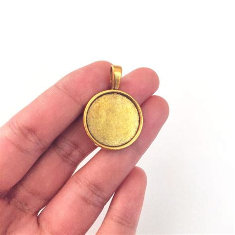 Charm Small Circle Rizzisartncrafts