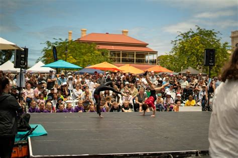 Photo Gallery 2022 Semaphore Street Fair