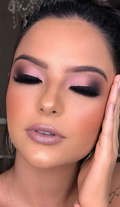 Beautiful Makeup Ideas That Are Absolutely Worth Copying Smokey