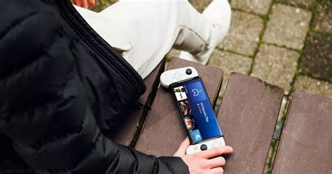 The Backbone One USB C Controller Now Works With IPhone For On The Go Gaming Daily Star