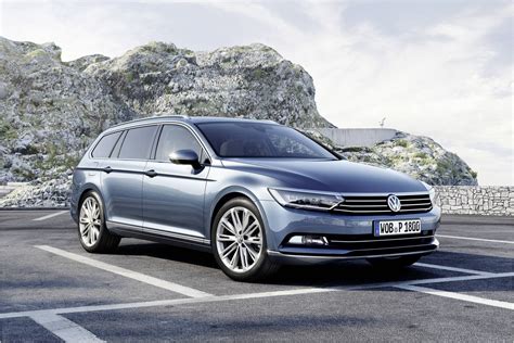 New Volkswagen Passat B8 Features Overview Photo Video
