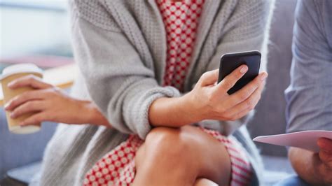Why I D Rather Be Broken Up With By Text Message Glamour