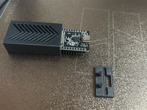 Esp32 38针外壳 来自 Lyzor Makerworld