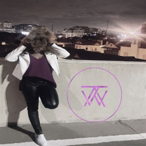 Linq Danielle Wright