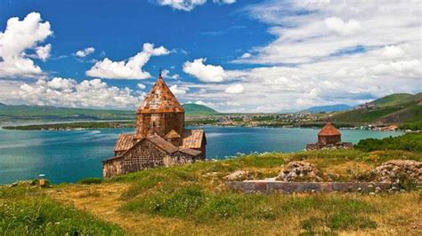 14 ოქტომბერს ერთდღიანი ტური ლორე ტაშირში სევანის ტბა 27 ლარად კომპანიისგან «veco Travel