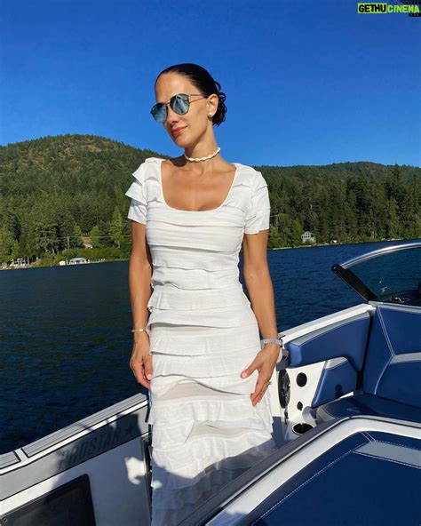 Ana La Salvia Wiki Biography Age Gallery Spouse And More