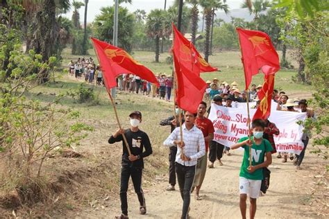 Mizzima News On Twitter တရုတ်နိုင်ငံအလံကို မီးရှို့ဆန္ဒပြခဲ့သည့် က