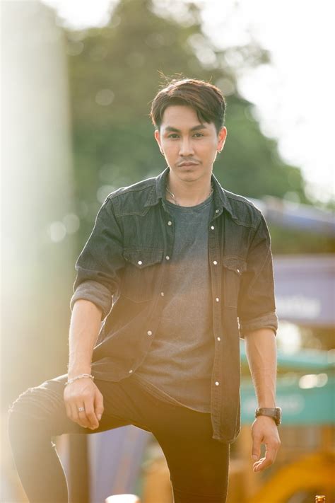 ตรี ชัยณรงค์ ประวัติ ตรี ชัยณรงค์ เจ้าของตำนานมาลัยหลักล้าน