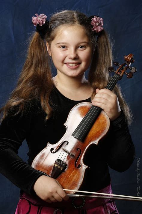 Sofía Leifer La Niña Violinista En Dos Hermanas