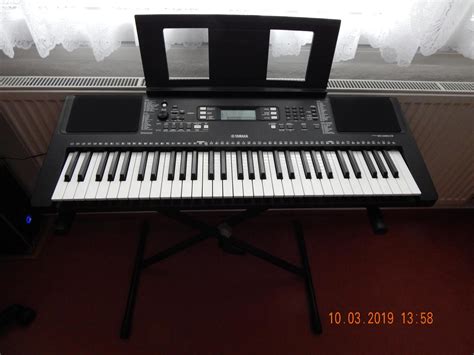 Yamaha PSR-E363 + stojan