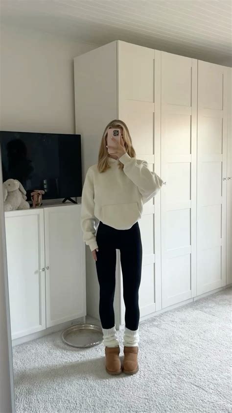 20 Yoga Pants Outfit Ideas Your Friends Will Copy Asap