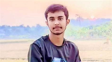 থার্টিফার্স্ট উদযাপন করতে গিয়ে ছাদ থেকে পড়ে স্কুলছাত্রের মর্মান্তিক মৃত্যু