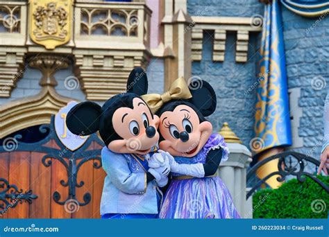 Mickey And Minnie Mouse Holding Hands Editorial Stock Image Image Of