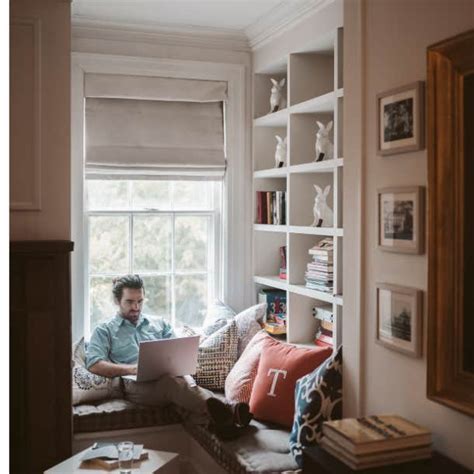 Worker Losing Their Housing Doesnt Know How To Stay At Their Work From Home Job Yourtango