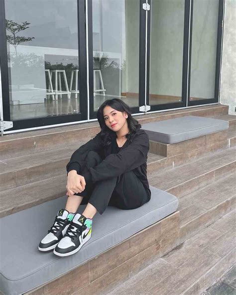 3 Film Terbaik Yang Dibintangi Zee Jkt48 Memoraid