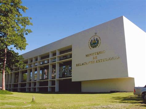 Normativa Centraliza Funciones Migratorias En El Ministerio De Relaciones Exteriores Derecho Y