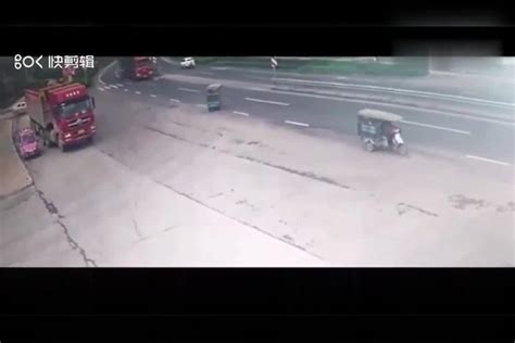 老人骑三轮带着孙女横穿马路监控画面令人揪心！孙女监控三轮