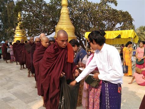 ဟိုင်းကြီးကျွန်းမြို့၌ ရှေးဟောင်းသမိုင်းဝင် မဟာမကုဋရံသီ ဆံတော်ရှင်မြတ