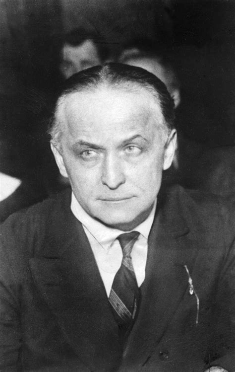 Magical Facts About Harry Houdini And His Illusions