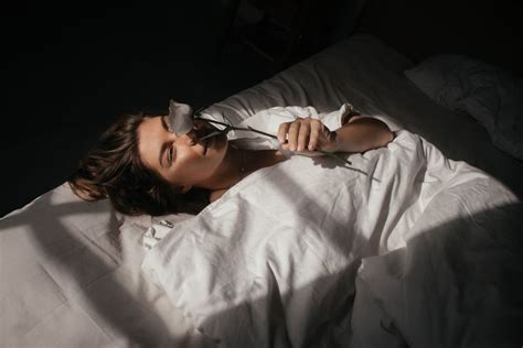 Девушка в постели утро Photographer Bali Instagram Photo