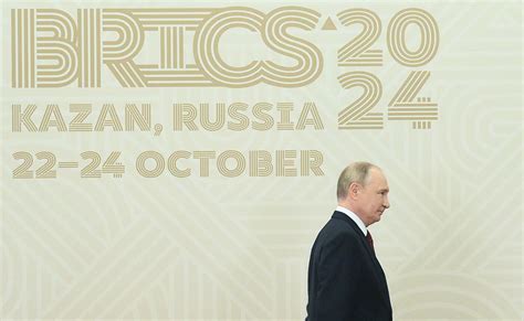 Xvi саммит БРИКС Встреча президента Владимира Путина и председателя КНР Си Цзиньпина Фотобанк