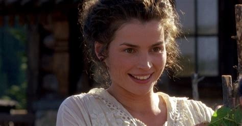 Double Chin And Large Belly This Is What Julia Ormond Looks Like Now