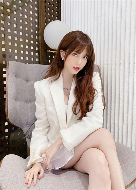 Kh Ng Ph I Lisa Blackpink Ch N I L M Thi U B O Tr M B H G C Ch Nh L Ros Jennie V