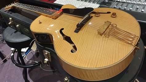 File Yamaha Aex With Blues Wikimedia Commons Off