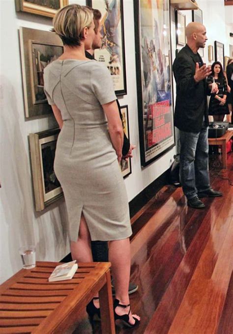 Best Images About Robin Wright On Pinterest Wardrobes Naomi Watts And Oxford Shirts