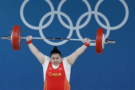 第40金！李雯雯夺得女子举重81公斤以上级金牌人民日报