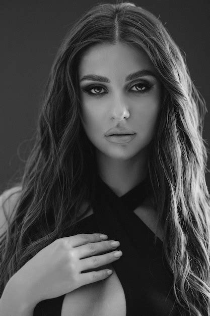 Premium Photo Fashion Portrait Of Beautiful Sexy Woman