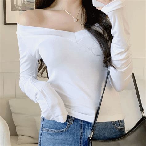 브이넥 무지 크롭티 슬림 타이트 이너 레이어드 티