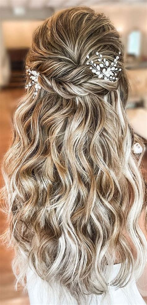 Half Up Half Down Wedding Hairstyles Thatre Chic And Versatile
