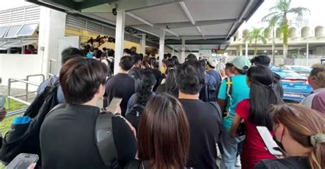 耶稣受难日长周末碰上清明 兀兰关卡人龙排到火车站外 狮城新闻 新加坡新闻