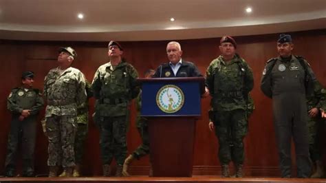 Entelevision Las Fuerzas Armadas De Ecuador Comienzan El Despliegue