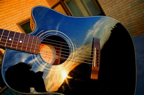 How To Play Guitar A Beginners Guide Spinditty