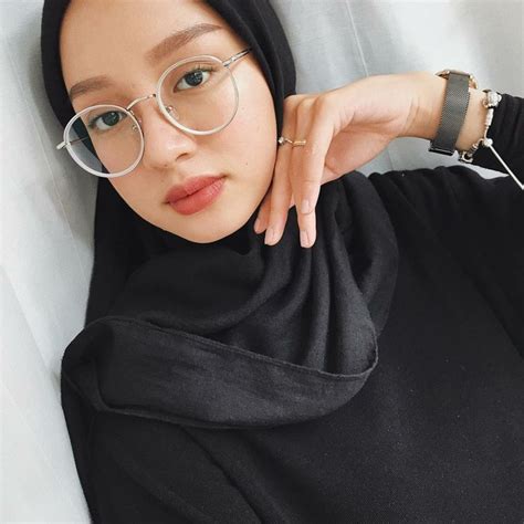 Pakai Cermin Mata Wanita Cantik KadintaroOrr