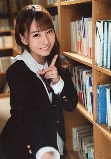 駿河屋 【アダルト】 初川みなみ Dvd「はじめて彼女ができたのに…隣に住むお姉さんに食べられ童貞を失った」特典生写真（女性生写真）