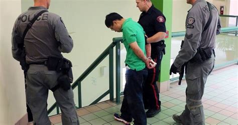 Man Charged In Calgary Clinic Stabbing Makes 1st Court Appearance