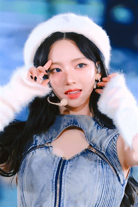 카리나 촬스의 이슈와 유머