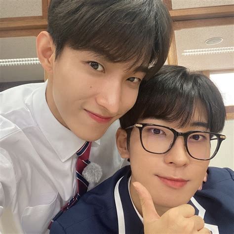 모서리공포증의최애는직선즈 Youtube