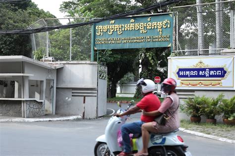 លោក ហ៊ុន ម៉ាណែត៖ កម្ពុជា កំណត់យកការលើកស្ទួយវិស័យឯកជនក្នុងស្រុកជាអាទិភាពនៃគោលនយោបាយសេដ្ឋកិច្ច