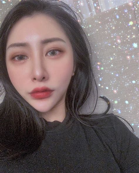 Nini妮妮 Ig晒照融化一大票网友 视觉局部放大有够讚 宅男番号吧