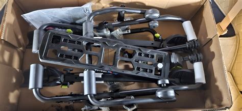 미사용 아트원이지랙 자전거캐리어2대가능후미형바퀴고정식승용차전용 스포츠레저 당근 중고거래