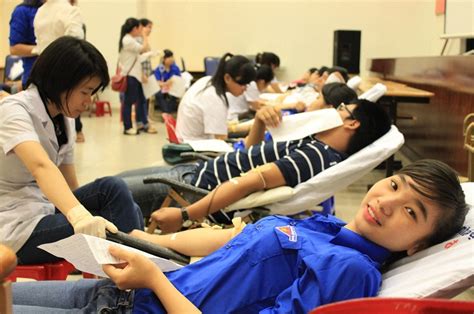 Phóng sự ảnh Hiến máu nhân đạo hoạt động tình nguyện nhiều ý nghĩa